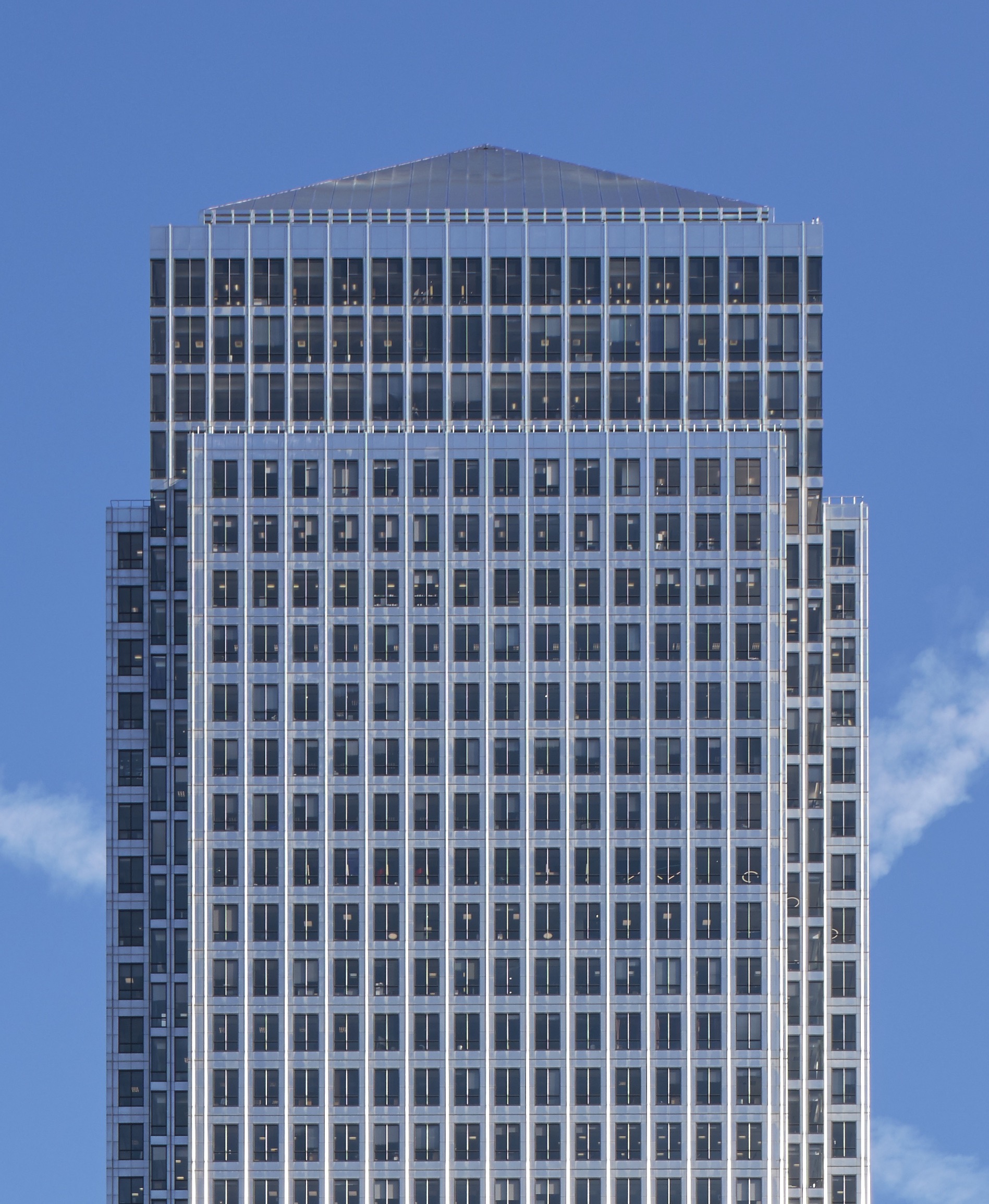 One Canada Square - by Pelli & Associates — LFA London